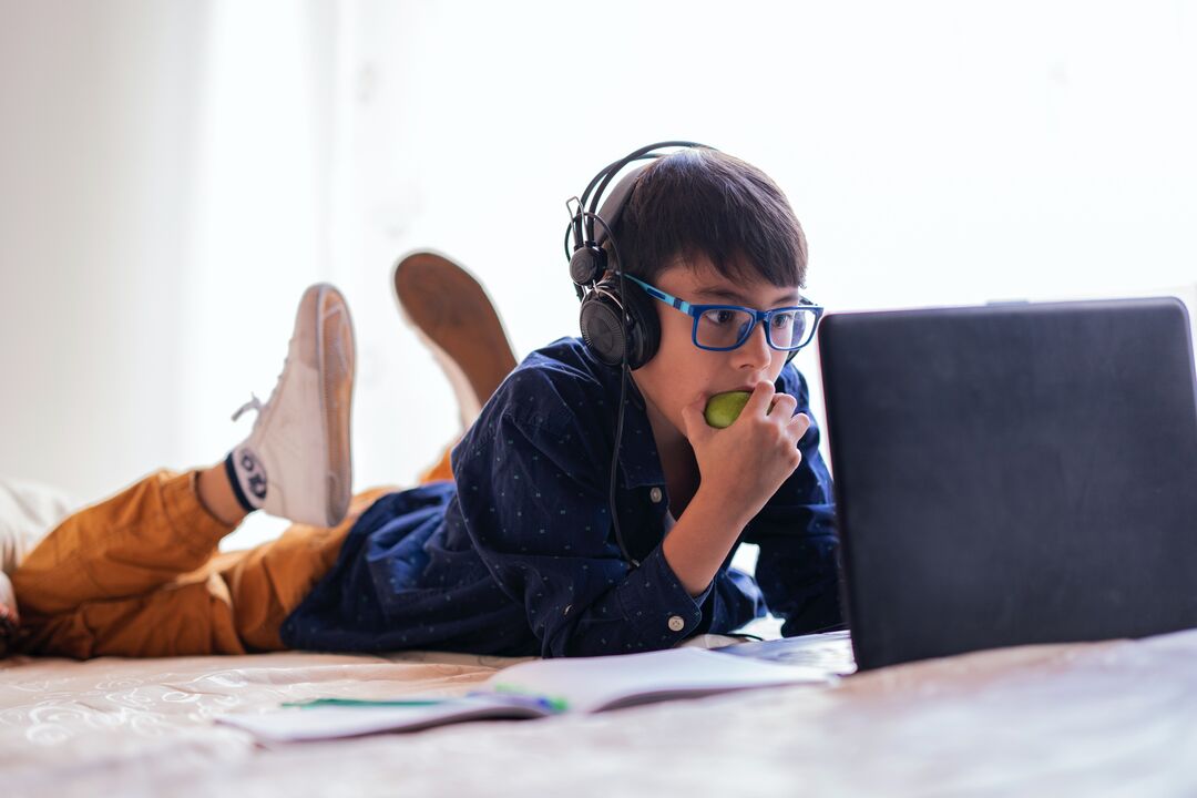 The benefits of using a computer or tablet to do homework | Alloprof