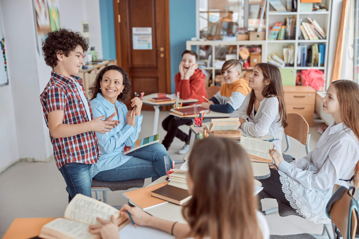How to Foster a Love of Reading in Your Students | Alloprof